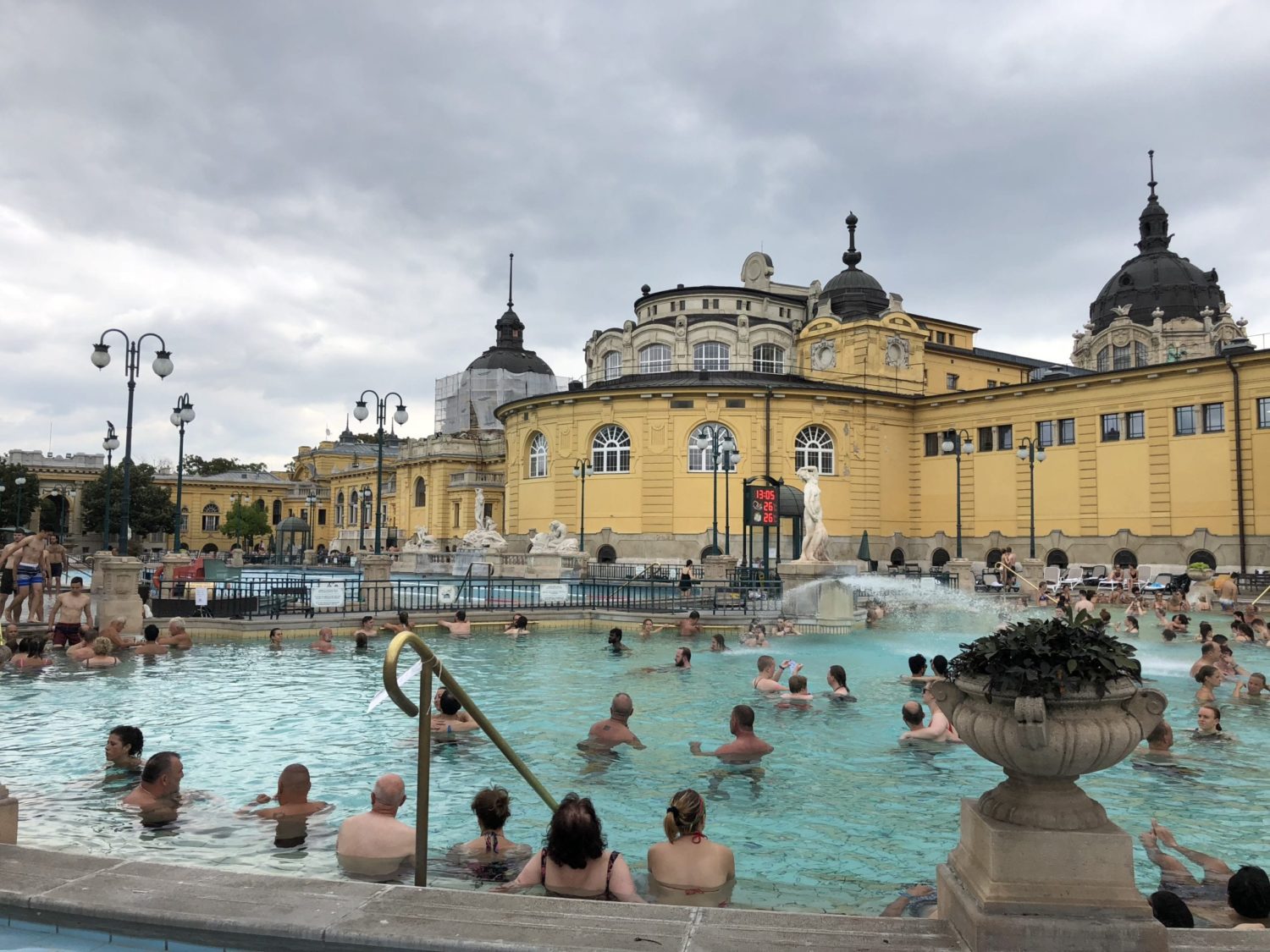 Thrifty Traveler's Guide to the Top Things to do Budapest