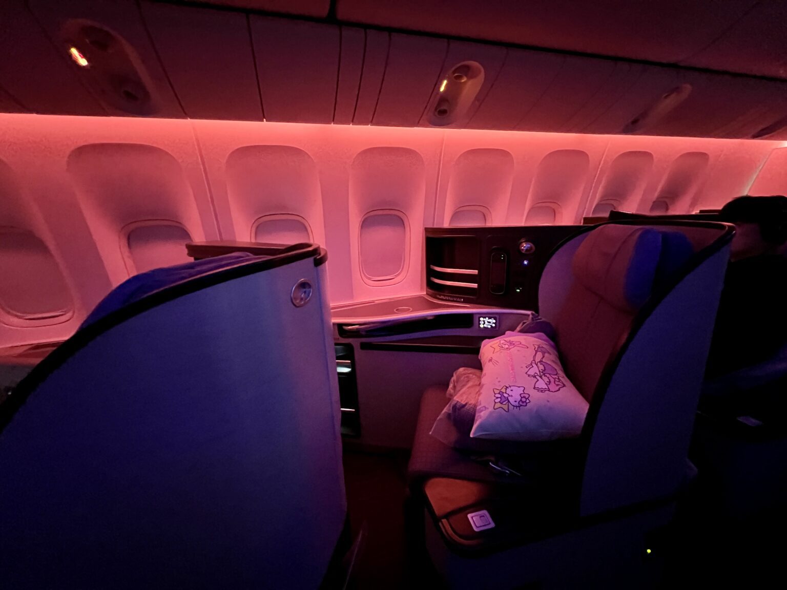 EVA Air Business Class Review on the 777, Chicago to Taipei