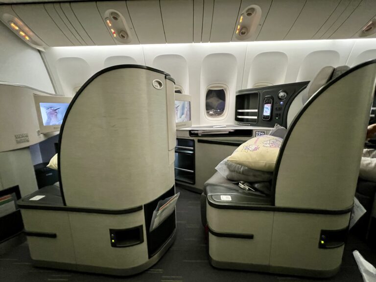 EVA Air Business Class Review on the 777, Chicago to Taipei