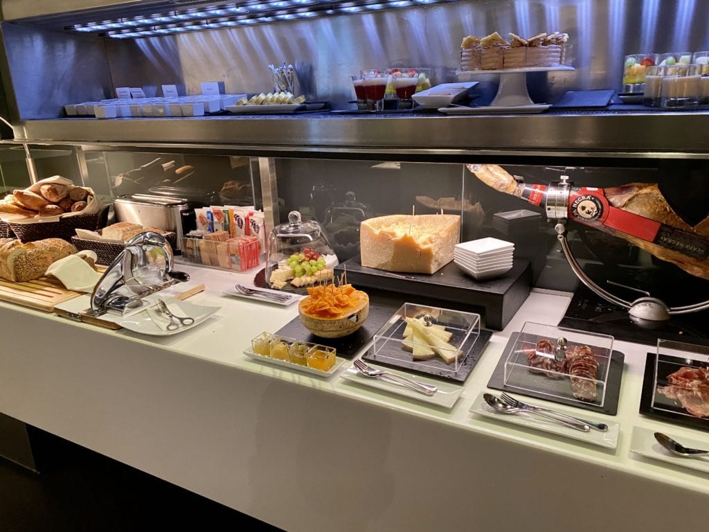 Lufthansa First Class Terminal Airport Lounge Review