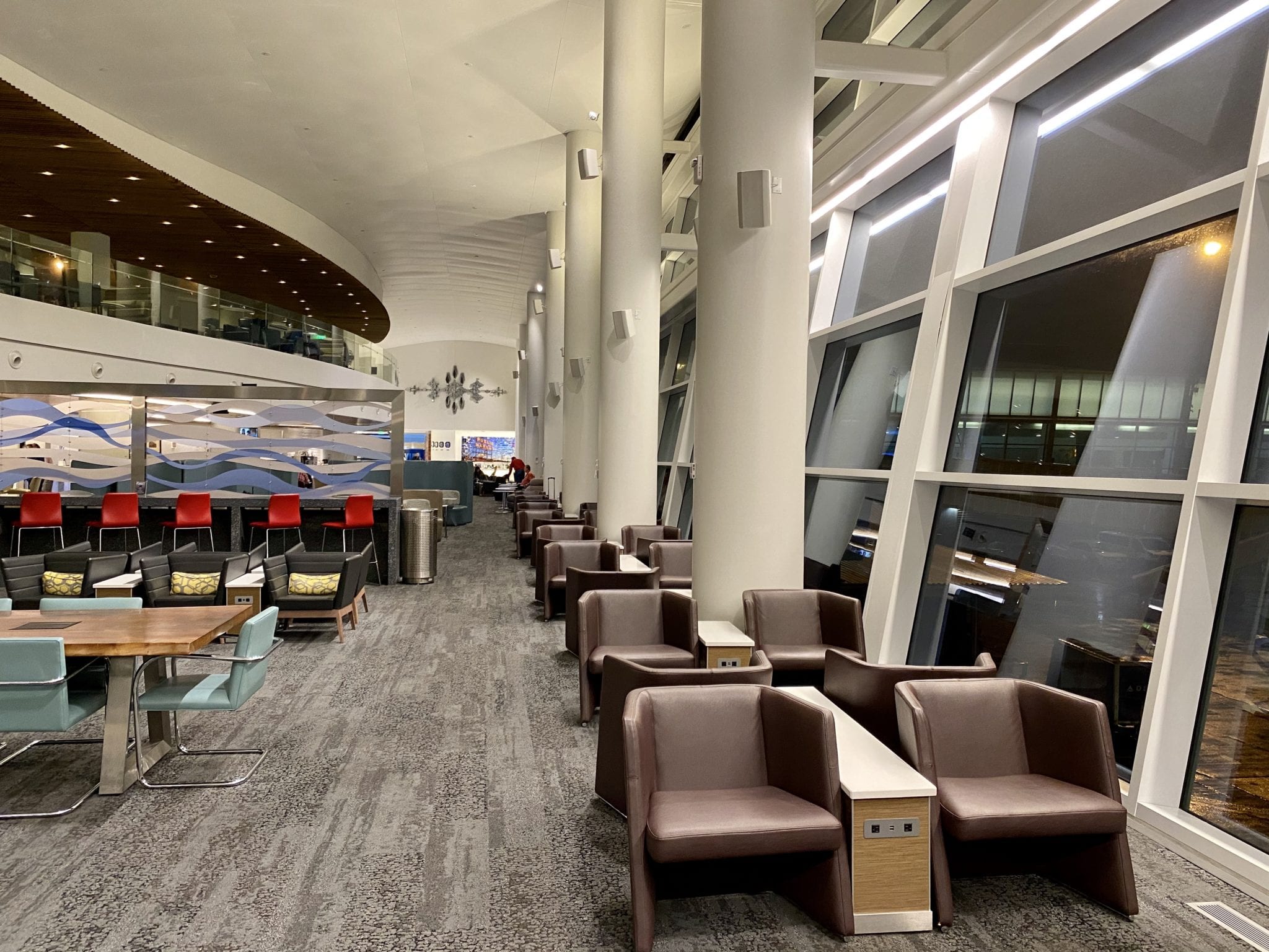 Delta Sky Club Seattle (SEA) Review | Thrifty Traveler