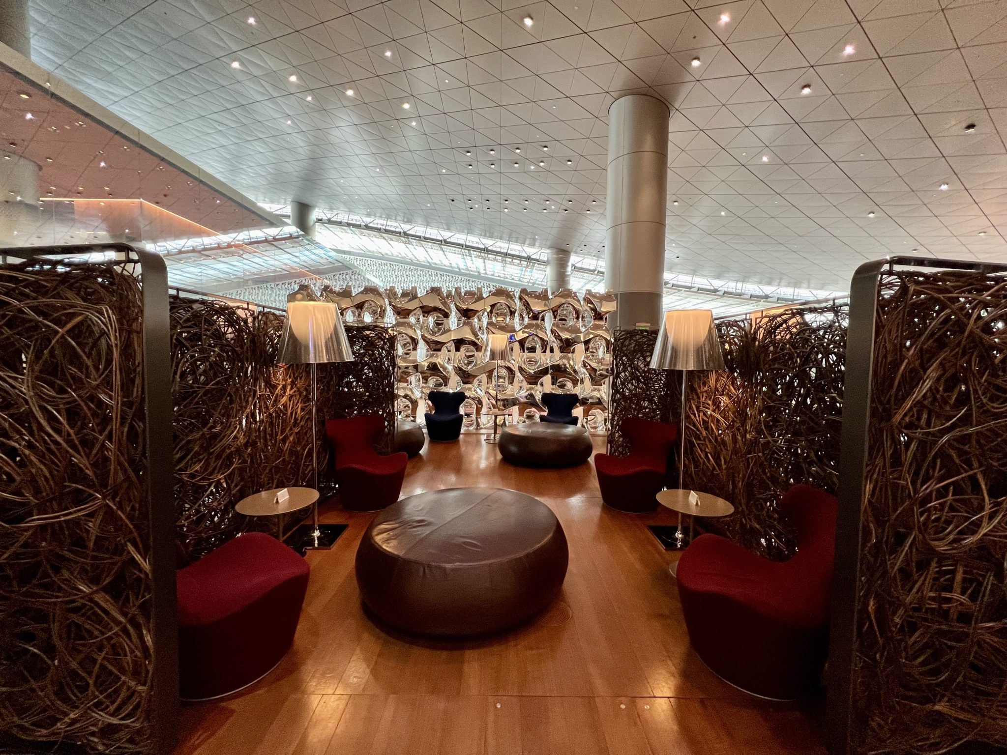 Review: Qatar Airways Al Mourjan Business Lounge