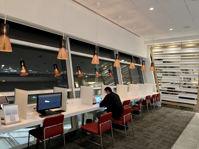 Review: American Flagship Lounge Dallas (DFW) | Thrifty Traveler