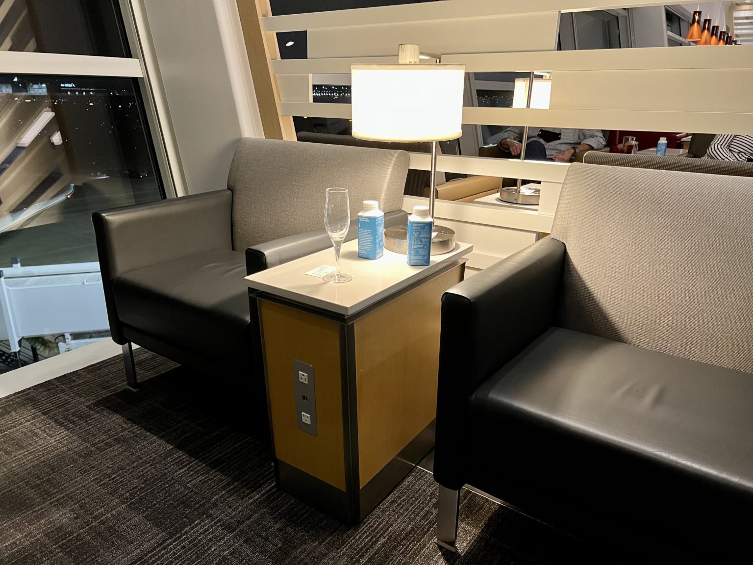 Review: American Flagship Lounge Dallas (DFW) | Thrifty Traveler