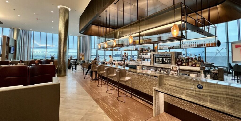 How to Share (Some) Delta Cardholder Perks with Authorized Users