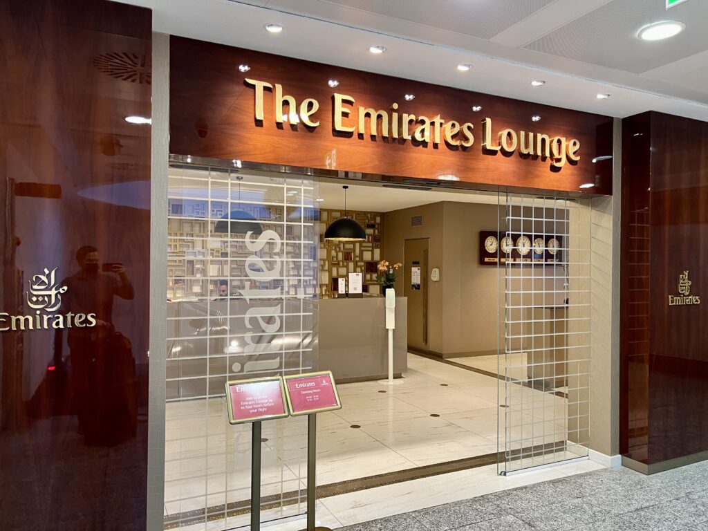 A Suite & Shower Over the Atlantic: Emirates First Class Review, Milan ...