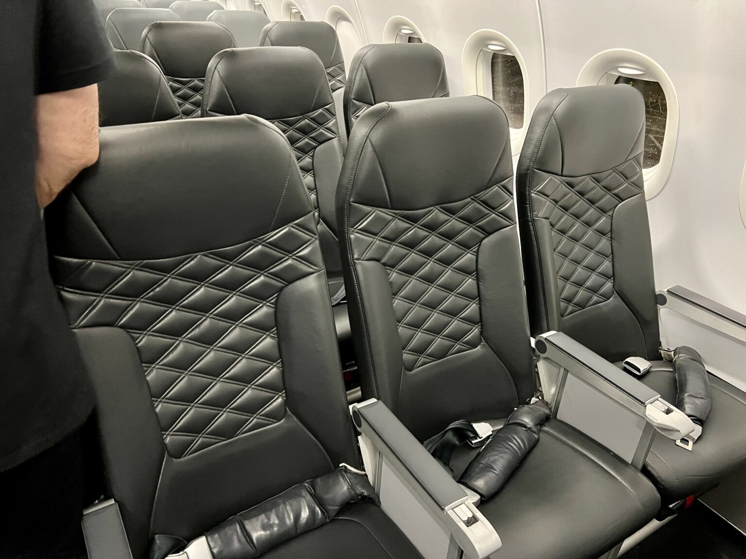 A Cheap Fare, Stiff Seat & High Fees: Our Frontier Airlines Review