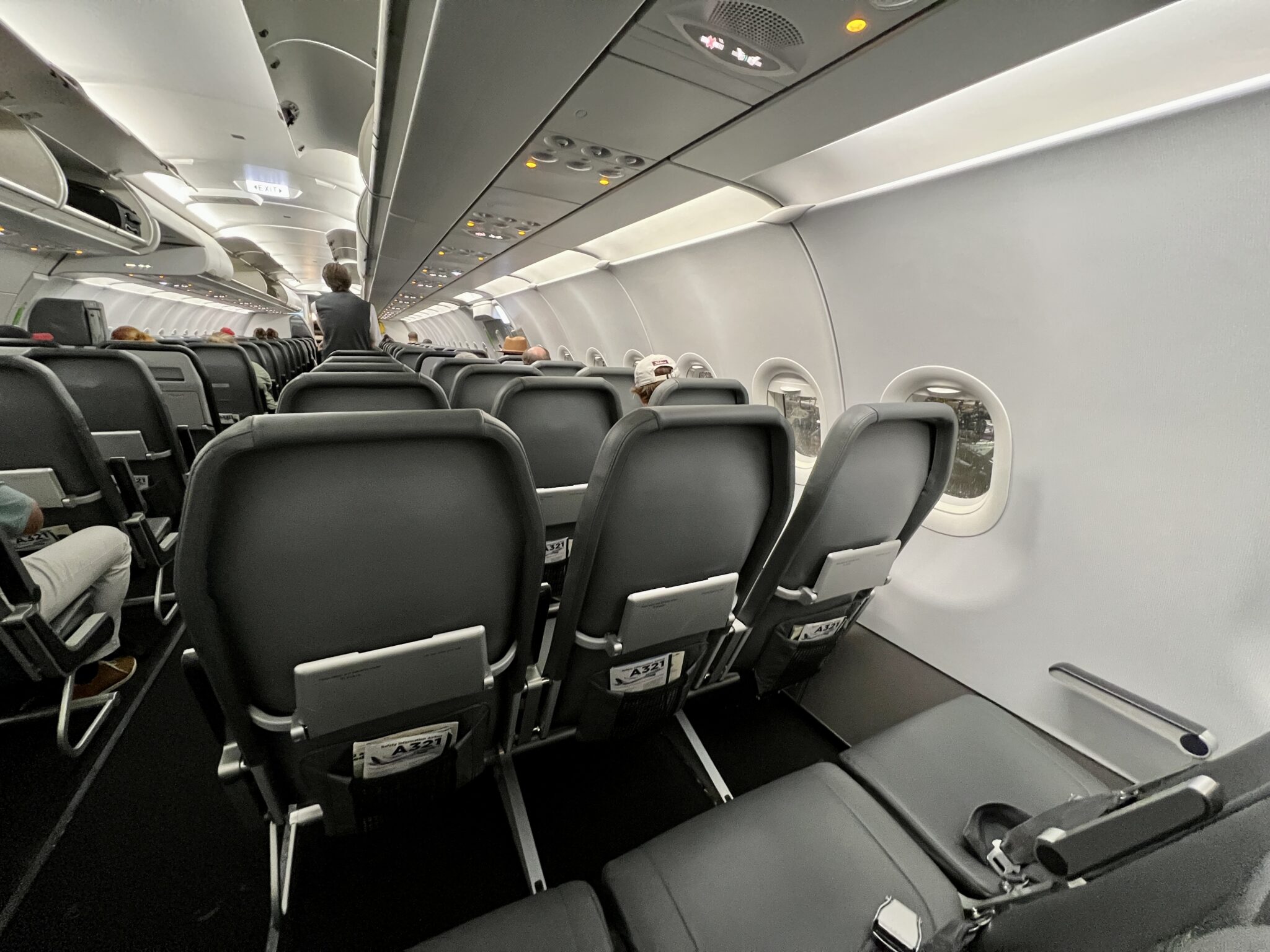 A Cheap Fare, Stiff Seat & High Fees: Our Frontier Airlines Review