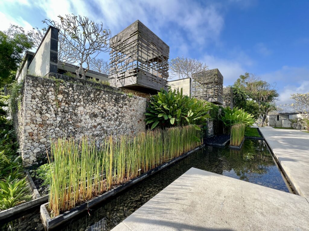 Hotel Review: Alila Villas Uluwatu in Bali