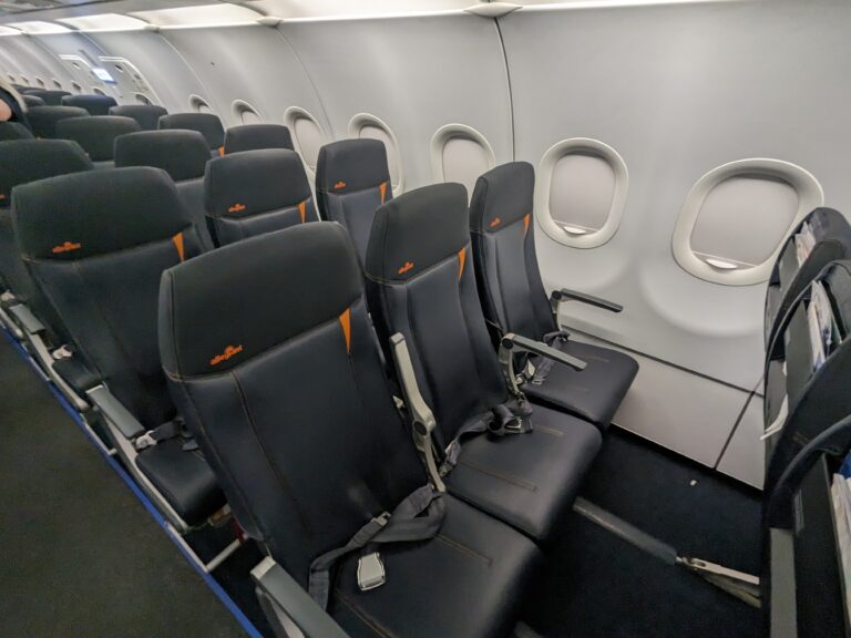 A Friendly Crew & Early Arrival: Allegiant Air Review