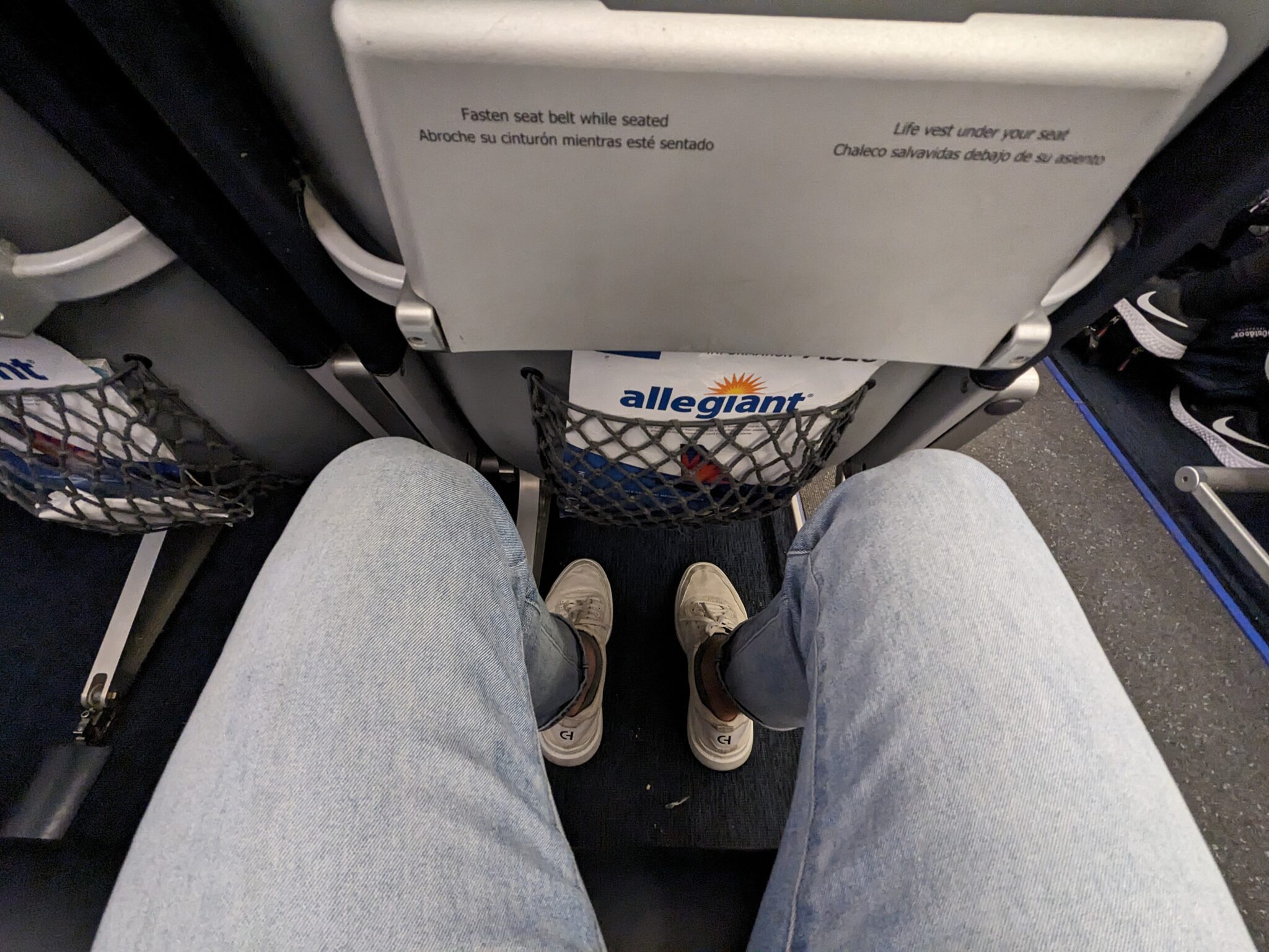 A Friendly Crew & Early Arrival: Allegiant Air Review