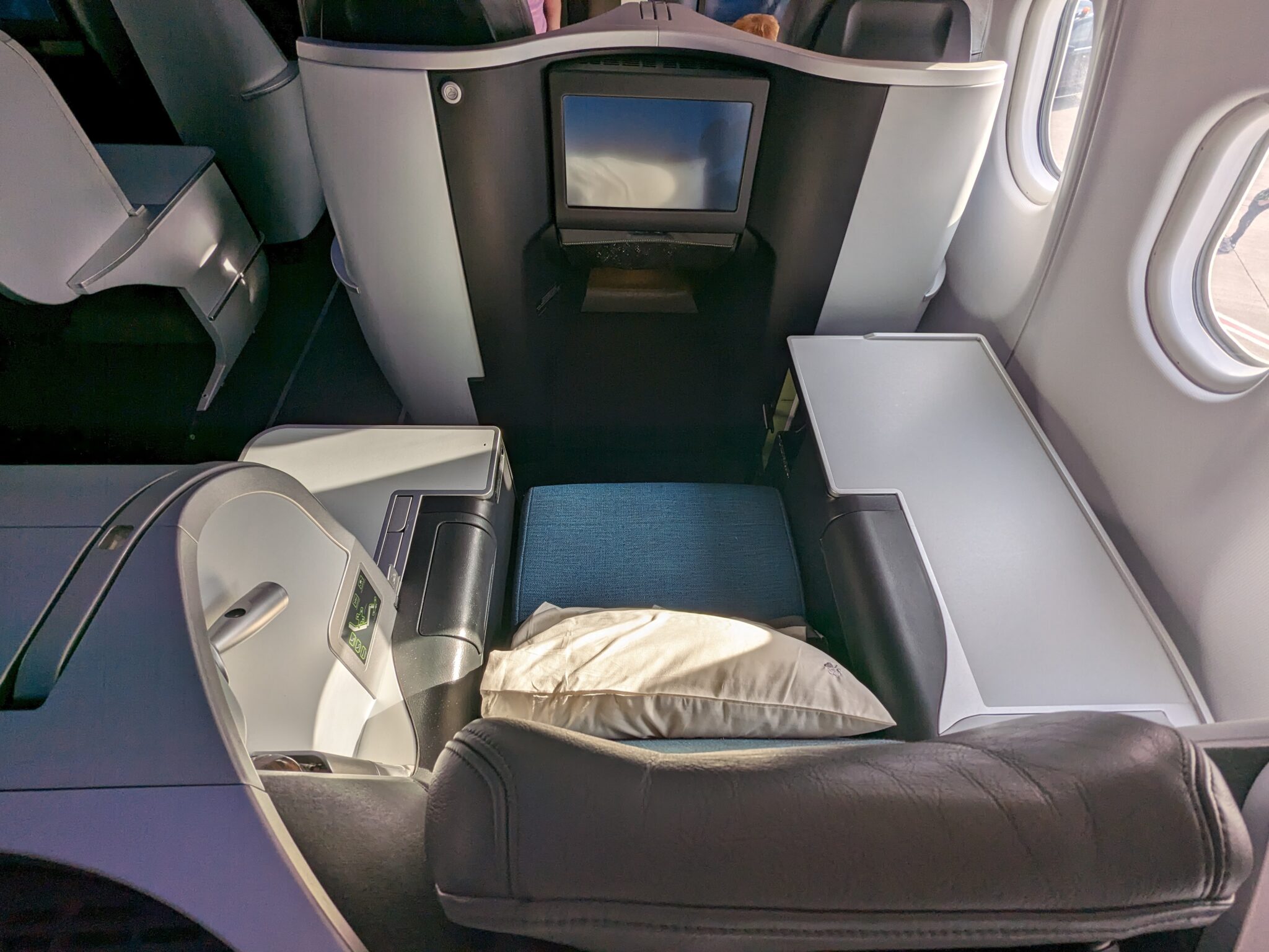 5 Things I Loved Flying Aer Lingus Business Class (& 2 I Didn't)