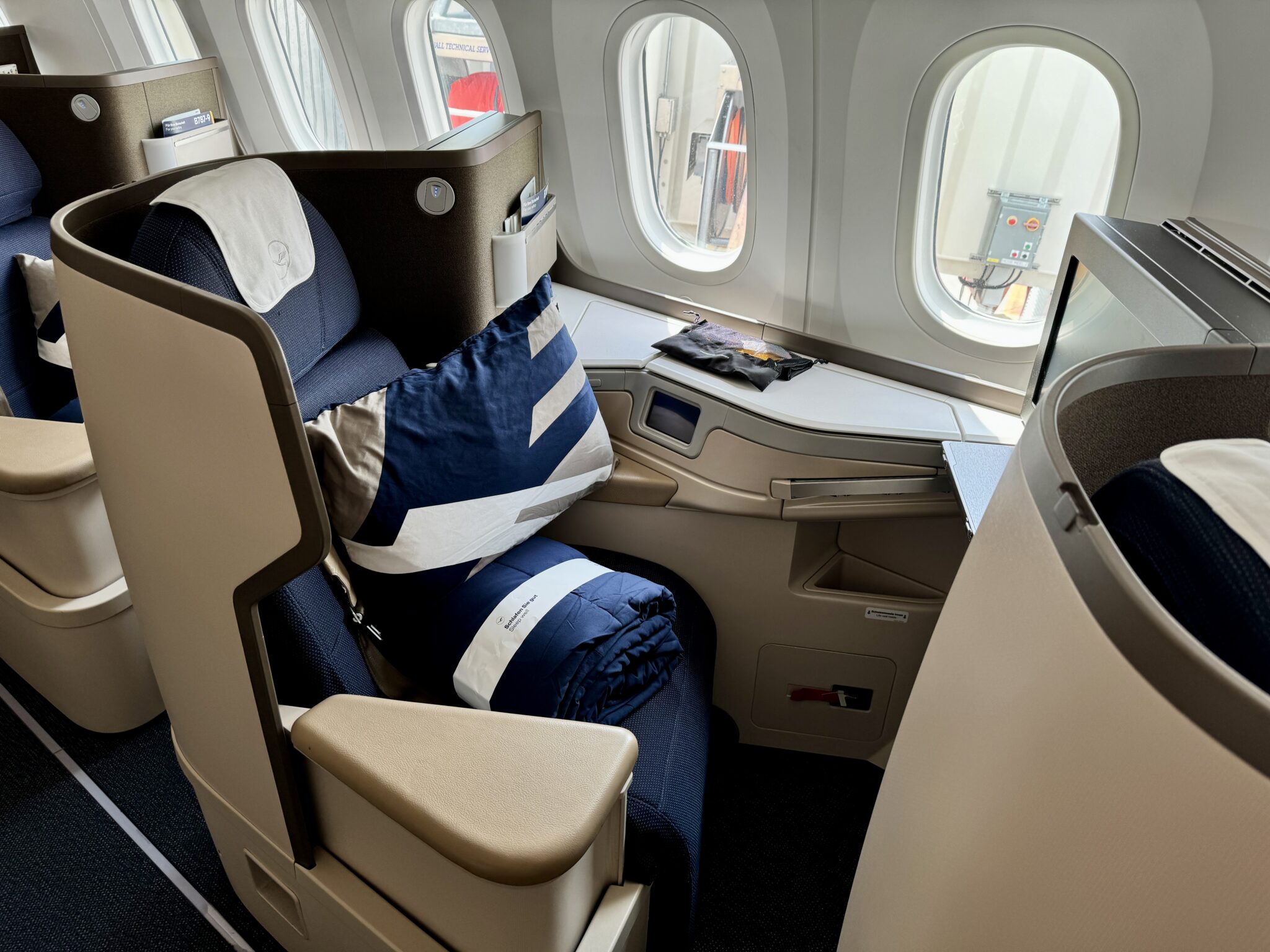 Our 8 Best Tips & Tricks for Booking Biz Class with Points