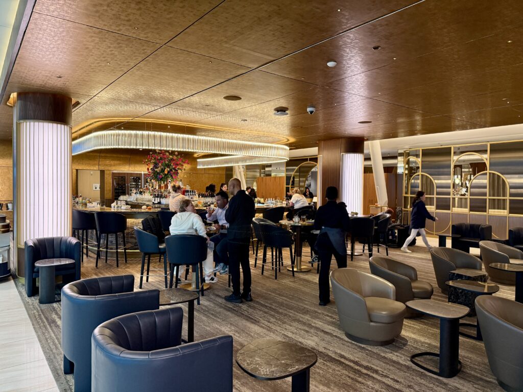 Top Notch...But Still Too Busy: Delta One Lounge at JFK Review