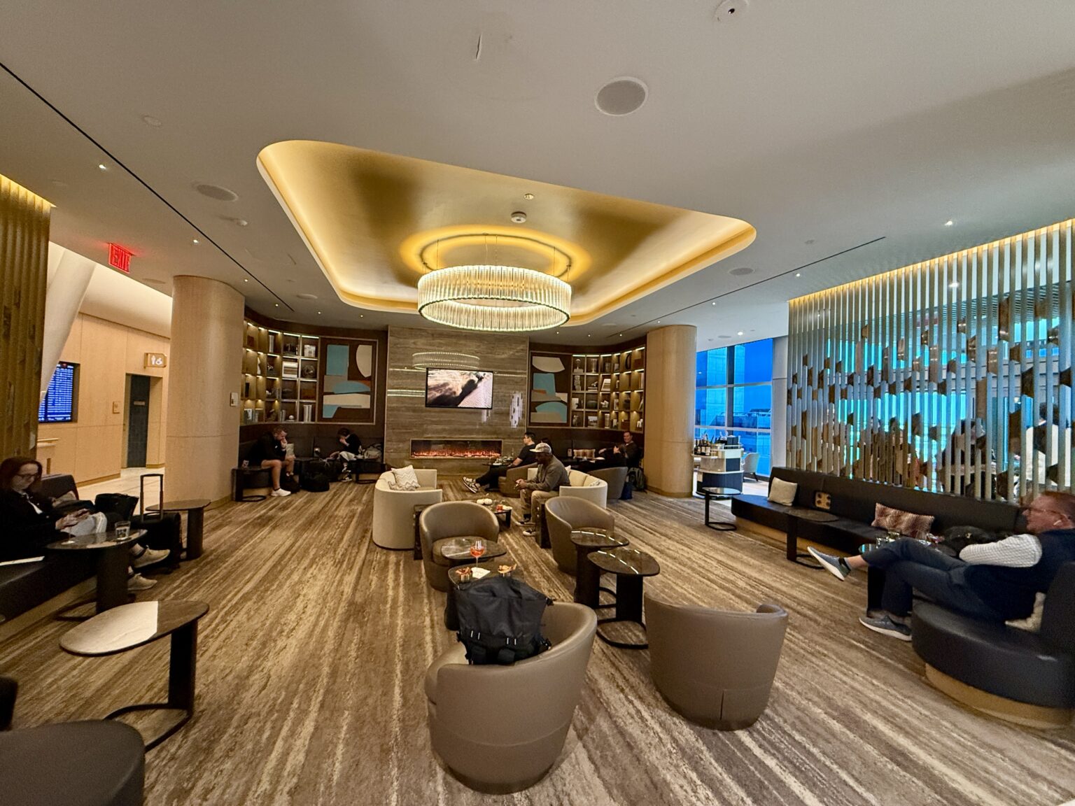 Top Notch...But Still Too Busy: Delta One Lounge at JFK Review